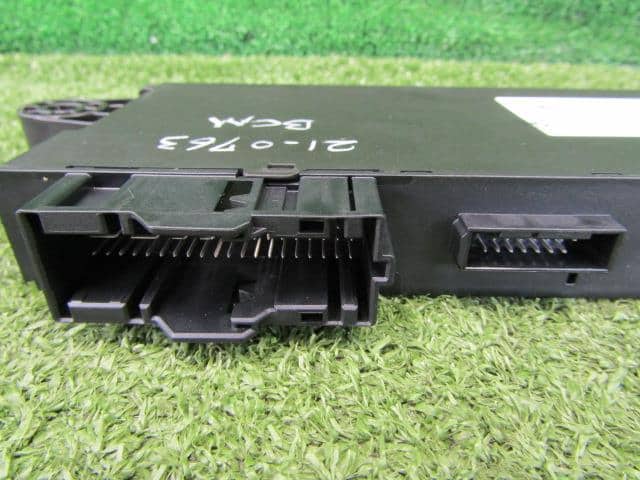 [Used]Control Unit BMW 1 Series 2011 LBA-UE16 61359395657 - BE FORWARD ...