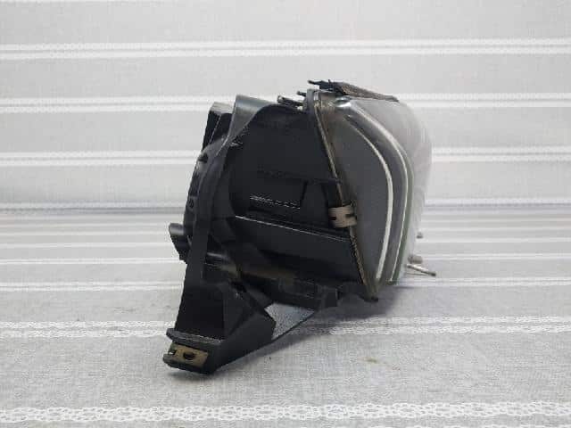 [Used] Right Headlight VOLVO S80 2004 - BE FORWARD Auto Parts