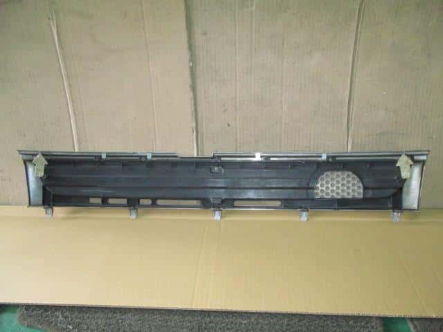 [Used]Radiator Grille SUZUKI Every 2007 ABA-DA64W 7171368HC00PG - BE ...
