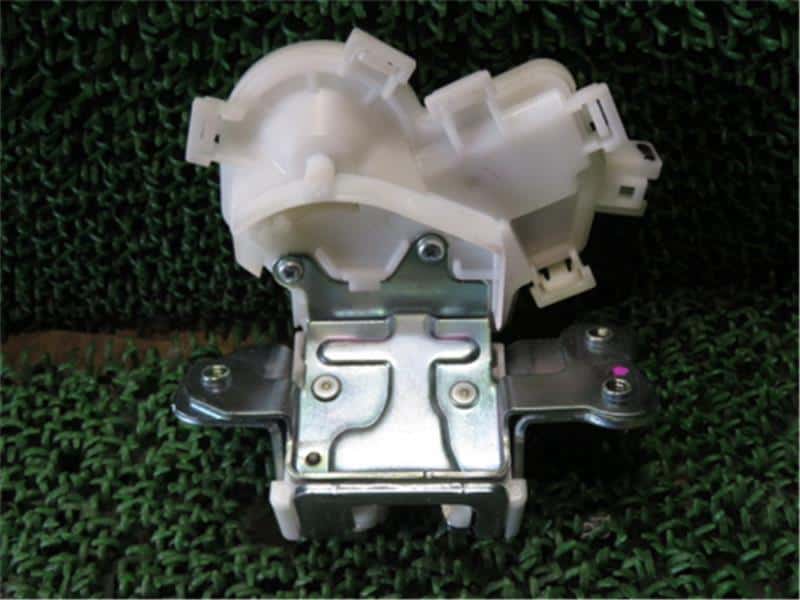 Back door lock Mitsubishi Delica D5 CV1W 5810A054 - BE FORWARD Auto Parts