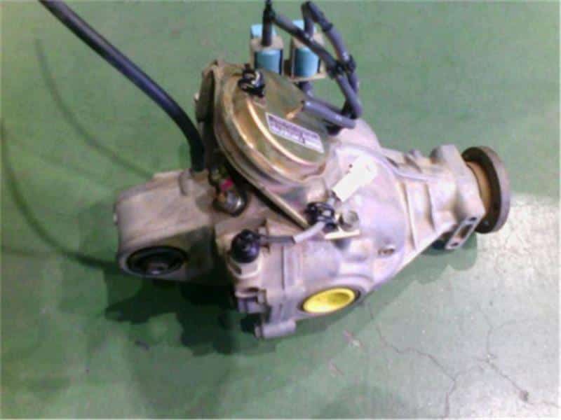 [Used]Front Differential Housing Assembly SUZUKI Carry 1998 V-DD51T ...