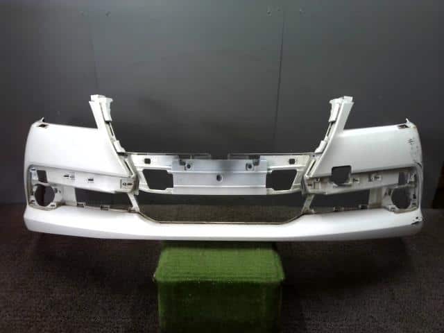[Used]Front Bumper Face TOYOTA Crown 2014 DBA-GRS210 5211930E30 - BE ...