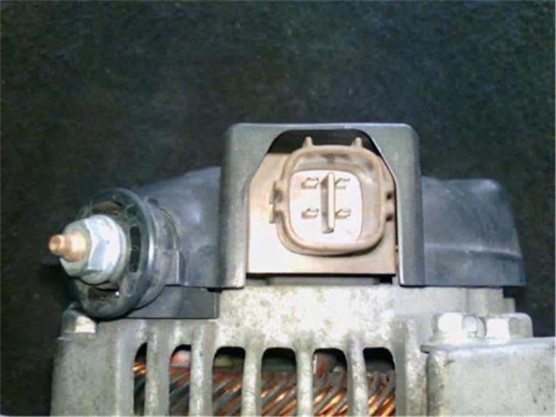[Used]Alternator TOYOTA Voxy 2006 DBA-AZR60G 2706028230 - BE FORWARD ...