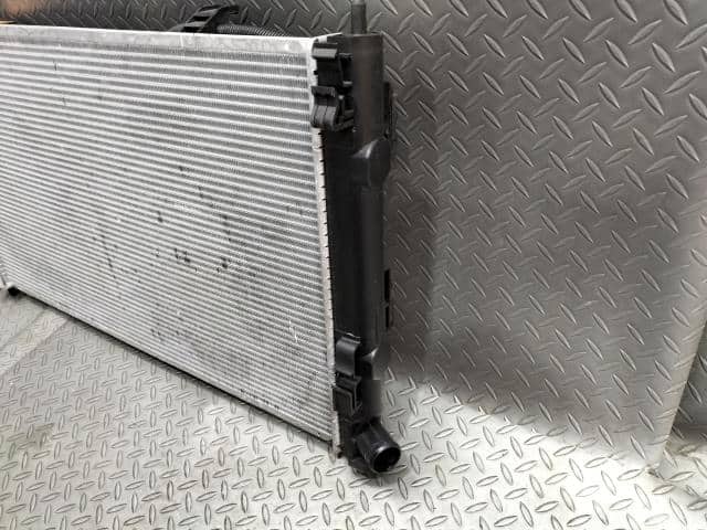 [Used]Radiator MITSUBISHI Delica D5 2009 DBA-CV5W MN156092 - BE FORWARD ...
