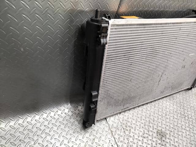 [Used]Radiator MITSUBISHI Delica D5 2009 DBA-CV5W MN156092 - BE FORWARD ...