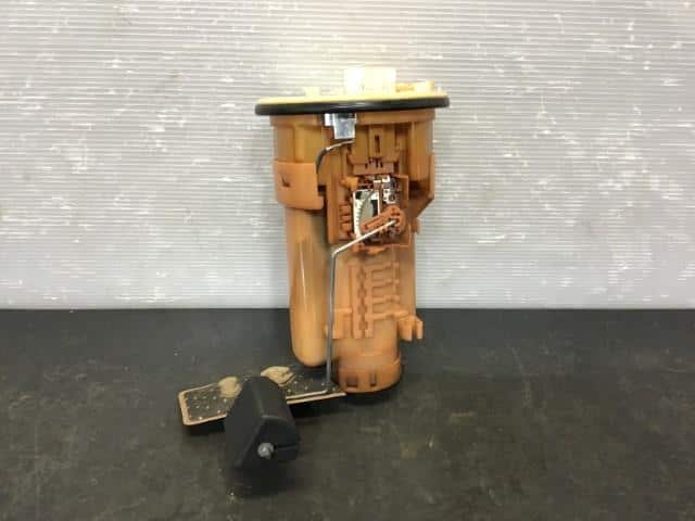 [Used]Fuel Pump TOYOTA Voxy 2005 CBA-AZR60G 2322128040 - BE FORWARD ...