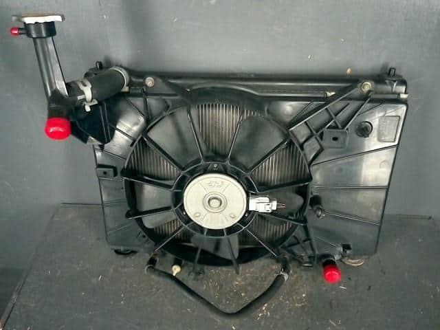 [Used]Radiator MAZDA Verisa 2004 DBA-DC5W ZJ0915200 - BE FORWARD Auto Parts