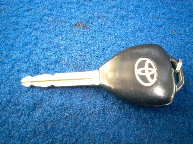 [Used]Keyless Entry Remote Control Key TOYOTA Corolla Fielder 2008 DBA ...