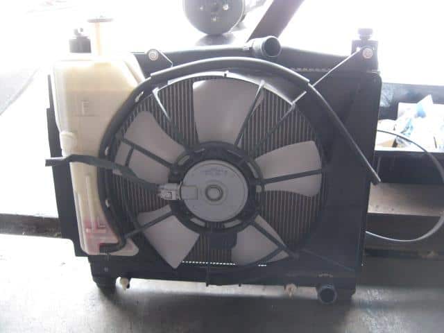 [Used]Radiator TOYOTA Sienta 2013 DBA-NCP81G 1640021220 - BE FORWARD ...