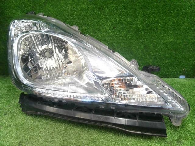 [Used]Right Headlight HONDA Fit 2010 DAA-GP1 33100TF0J71 - BE FORWARD ...