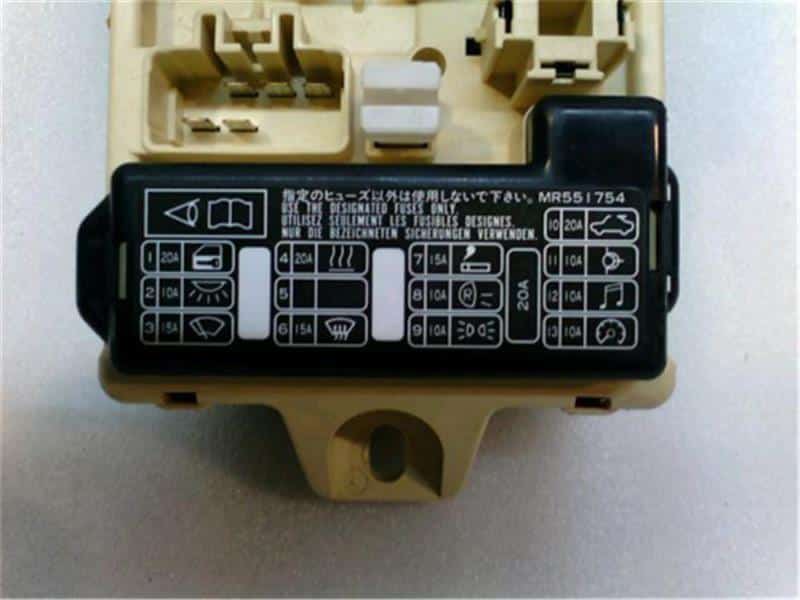 [Used]Mitsubishi Genuine Minicab U62T Fuse Box MR551754 P80900-22012144 ...