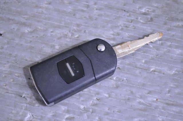 [Used]Keyless Entry Remote Control Key MAZDA Premacy 2013 DBA-CWEFW ...