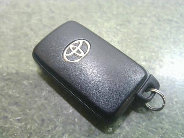 [Used]Keyless Entry Remote Control Key TOYOTA Vitz 2014 DBA-NSP130 ...