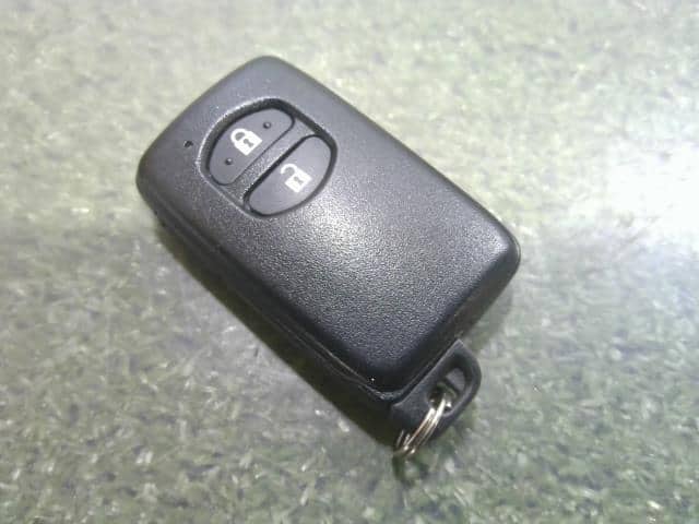 [Used]Keyless Entry Remote Control Key TOYOTA Vitz 2014 DBA-NSP130 ...