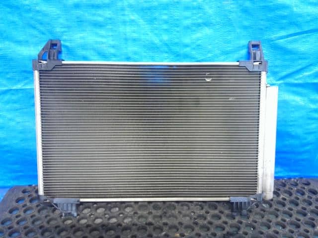 [Used]Condenser TOYOTA Vitz 2011 DBA-NSP130 8846052130 - BE FORWARD ...
