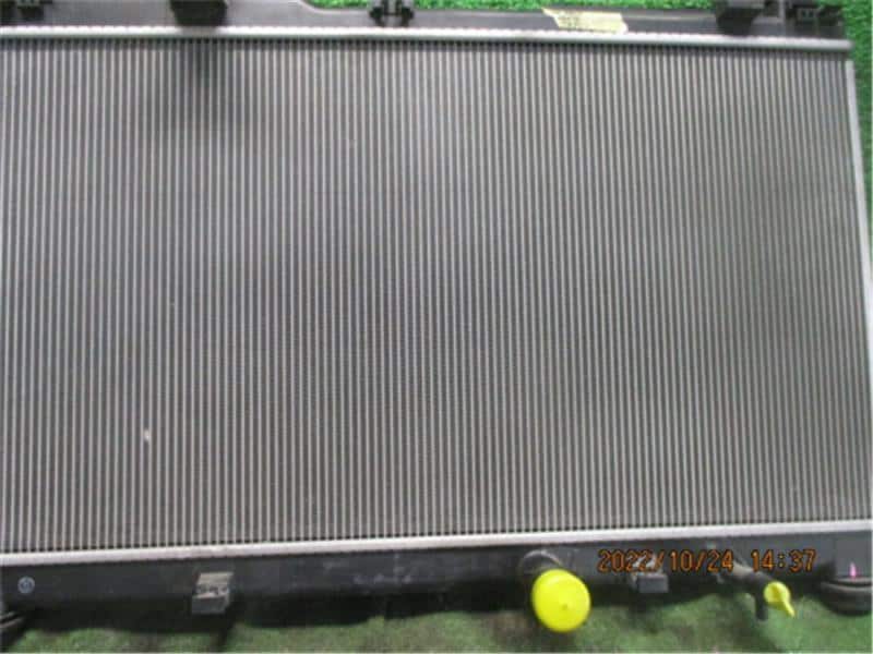 [Used]Radiator TOYOTA Voxy 2015 DBA-ZRR80W 1640037280 - BE FORWARD Auto ...
