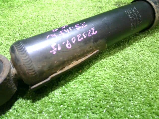 [Used]Rear Right Shock Absorber TOYOTA Harrier 2015 DBA-ZSU65W ...