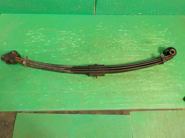 [Used]Front Right Leaf Spring Assembly ISUZU Forward 2007 PKG-FRR90S2 ...