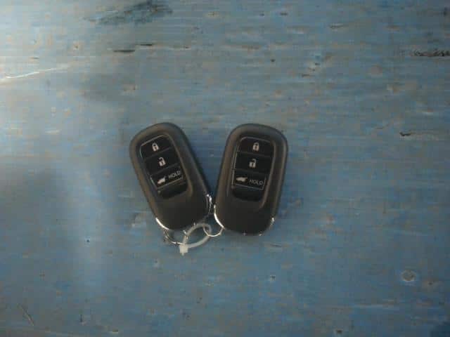 [Used]Keyless Entry Remote Control Key HONDA Vezel 2022 6AA-RV5 - BE ...