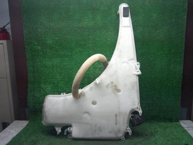 [Used]Windshield Washer Tank BMW X1 2010 ABA-VL18 61667238666 - BE ...