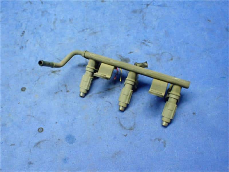 [Used]Fuel Injector MITSUBISHI Minicab Truck 2005 GBD-U62T MN113055 ...