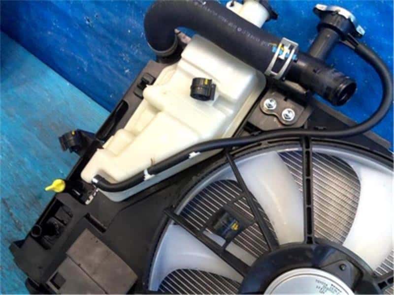 [Used]Radiator TOYOTA Probox Van 2021 6AE-NHP160V - BE FORWARD Auto Parts