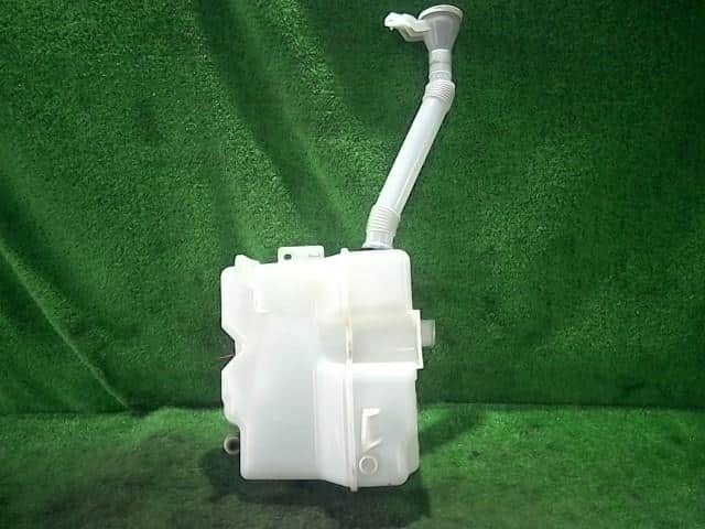 [Used]Windshield Washer Tank MITSUBISHI Outlander 2005 DBA-CW5W ...