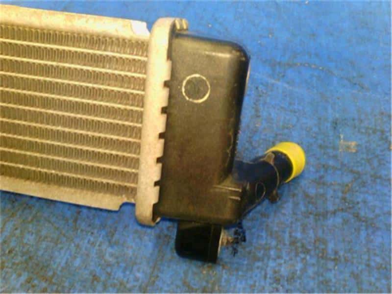 [Used]Radiator TOYOTA Sienta 2015 DAA-NHP170G G901052010 - BE FORWARD ...