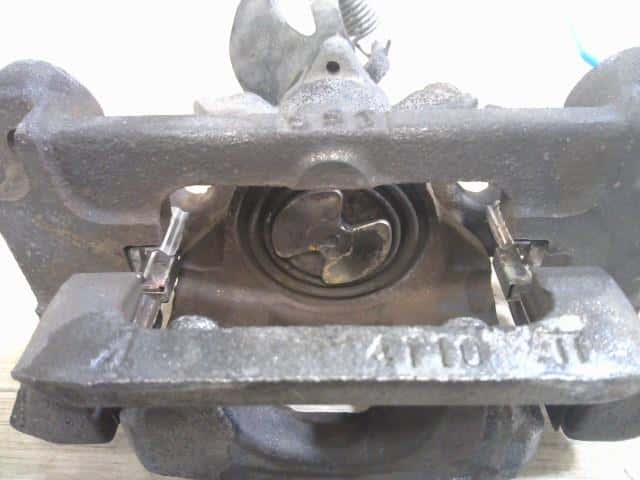 [Used]Rear Right Caliper MITSUBISHI Outlander 2015 DBA-GF8W 4605C044 ...