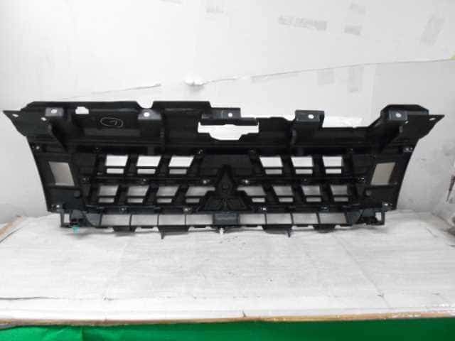 [Used]Radiator Grille MITSUBISHI Pajero 2014 LDA-V98W 7450A956 - BE ...