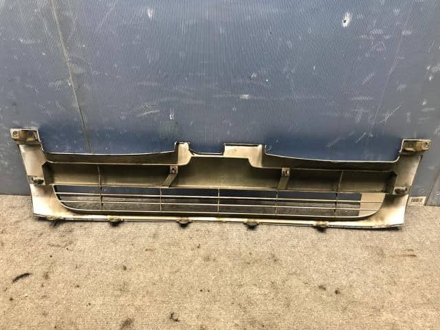 [Used]Radiator Grille TOYOTA Hiace 2004 KR-KDH205V 5311126350 - BE ...