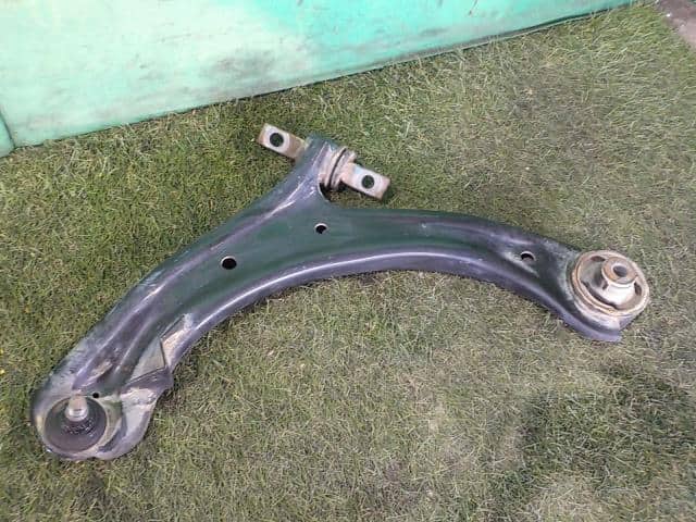 [Used]Front Left Lower Control Arm HONDA Step Wagon 2015 DBA-RK5 ...
