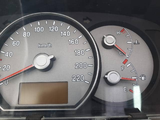 [Used] Cluster Panel KIA Rondo 2006 57700-B1205 - BE FORWARD Auto Parts