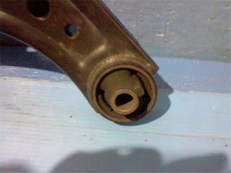 [Used]Front Left Lower Control Arm TOYOTA Passo 2005 DBA-KGC10 48069B1070 - BE FORWARD Auto Parts