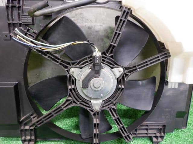 [Used]Radiator Cooling Fan NISSAN Tiida 2005 DBA-C11 21481ED00A - BE ...
