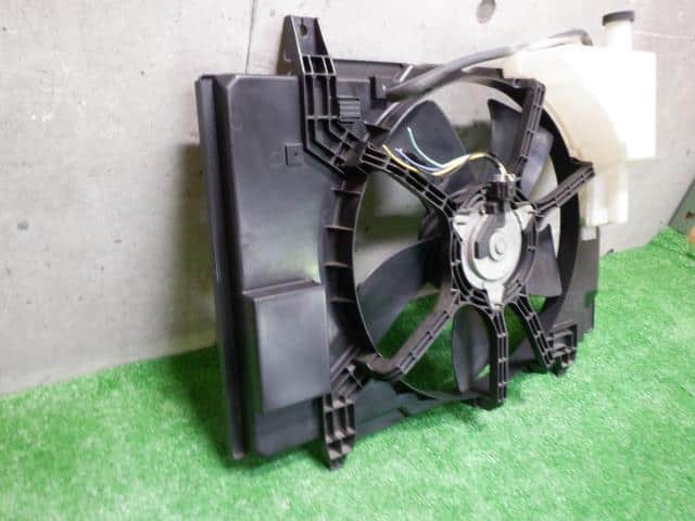 [Used]Radiator Cooling Fan NISSAN Tiida 2005 DBA-C11 21481ED00A - BE ...