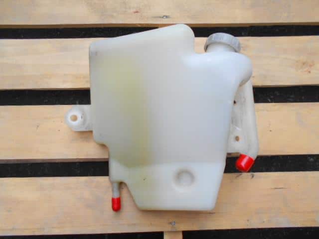 [Used]Coolant Tank MITSUBISHI Canter 2002 KG-FB70AB ME402056 - BE ...
