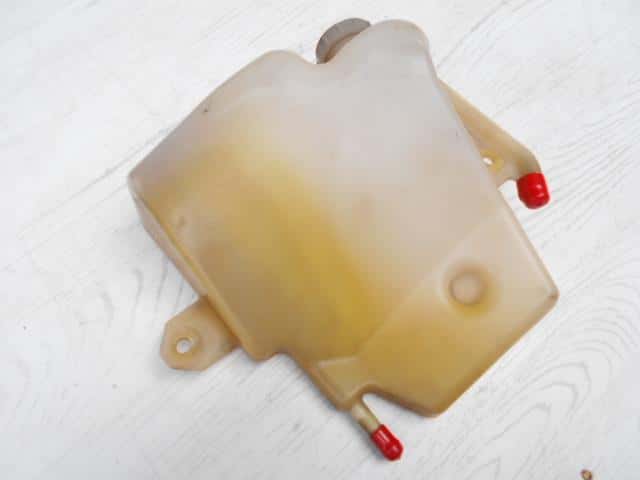 [Used]Coolant Tank Mitsubishi Fuso 2006 PA-FE72DB ME402056 - BE FORWARD ...