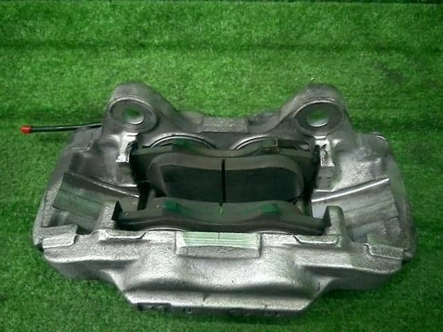 [Used]Front Right Caliper TOYOTA Hilux 2020 3DF-GUN125 477300K300 - BE ...