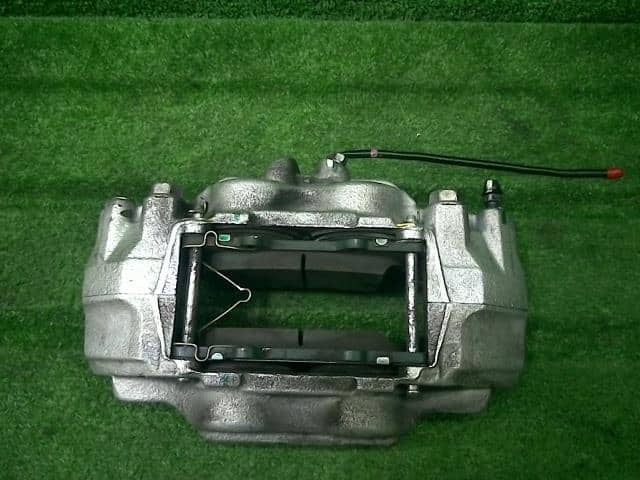 [Used]Front Right Caliper TOYOTA Hilux 2020 3DF-GUN125 477300K300 - BE ...