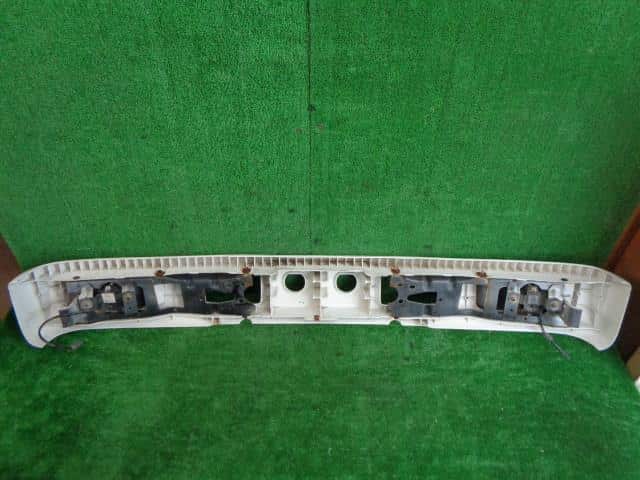 [Used]Front Bumper ISUZU 2005 PB-NKR81A 8975824220 - BE FORWARD Auto Parts
