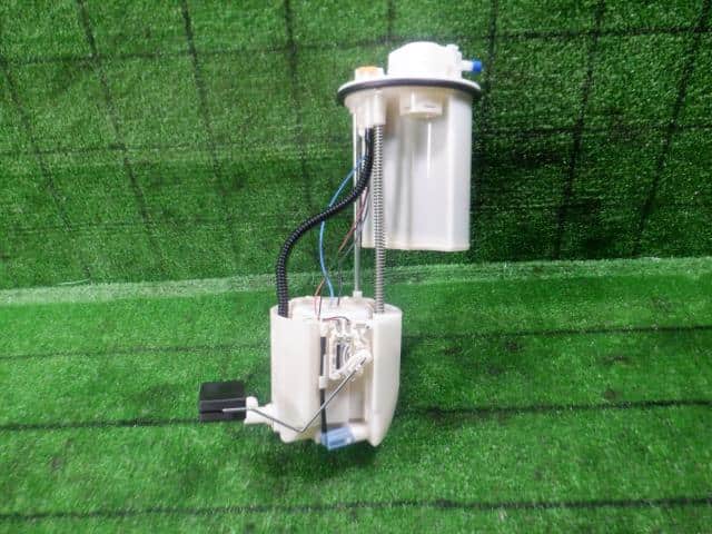 [Used]Fuel Pump TOYOTA Corolla Axio 2018 DBA-NZE164 2322021221 - BE ...