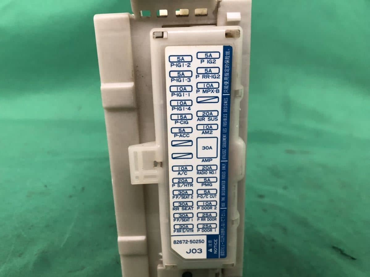 [Used]KA001 Lexus LEXUS USF40 LS460 Genuine Fuse Box 82730-50480 7470 ...