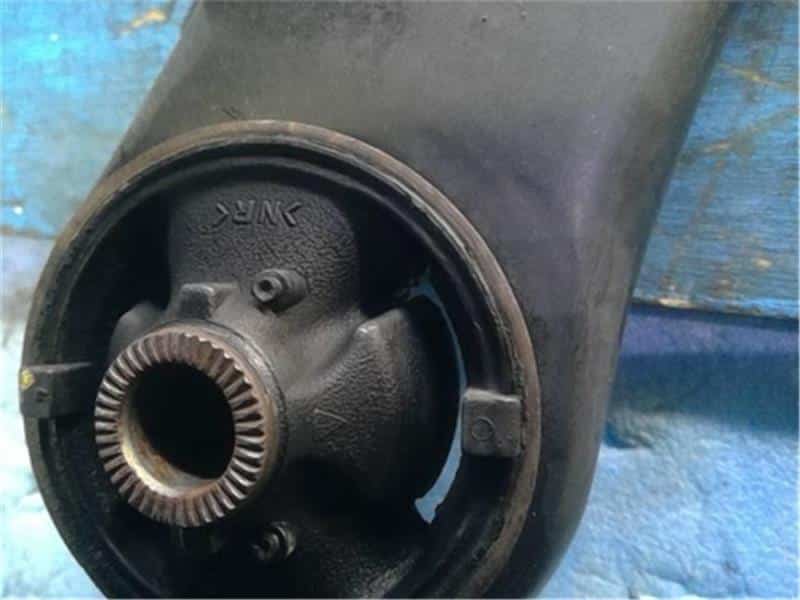 [Used]Front Right Lower Control Arm TOYOTA Noah 2011 DBA-ZRR70W ...