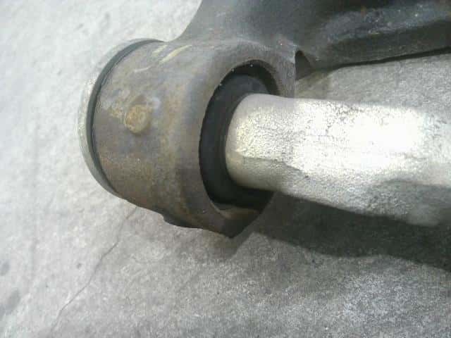 [Used]Front Right Upper Control Arm ISUZU 2010 BKG-NHR85A 8980216520 ...