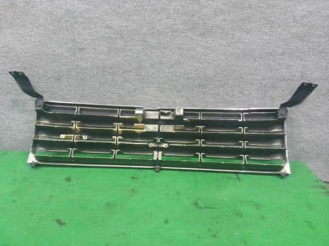 [Used]Radiator Grille MITSUBISHI Pajero 1994 Y-V46WG MB831060 - BE ...