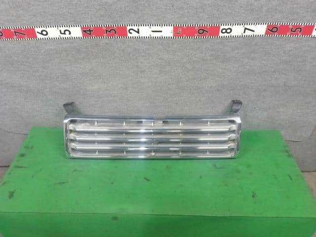 [Used]Radiator Grille MITSUBISHI Pajero 1994 Y-V46WG MB831060 - BE ...