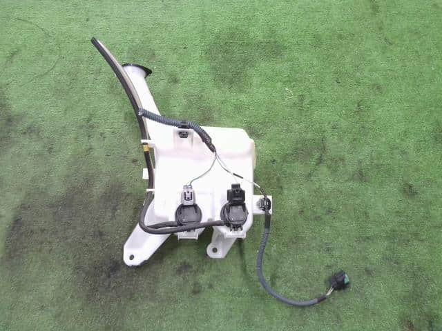 [Used]Windshield Washer Tank TOYOTA Spade 2013 DBA-NSP140 8531552480 ...