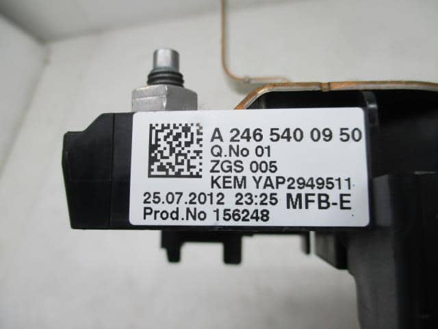 [Used]Fuse Box MERCEDES-BENZ Benz b class 2012 DBA-246242 A2465400950 ...