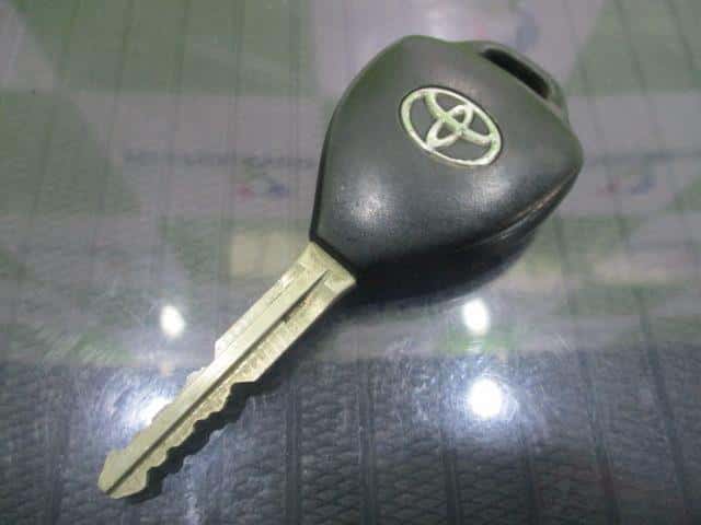 [Used]Keyless Entry Remote Control Key TOYOTA Corolla Axio 2007 DBA ...